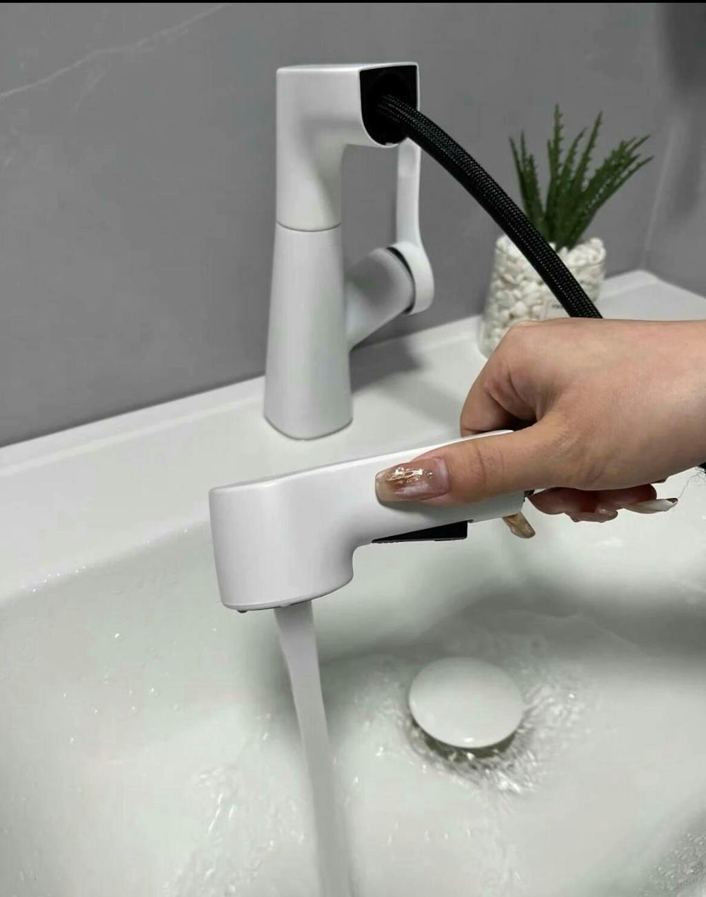 GoldenwarmUK Bathroom Taps Modern Liftable Pull Out Sink Tap