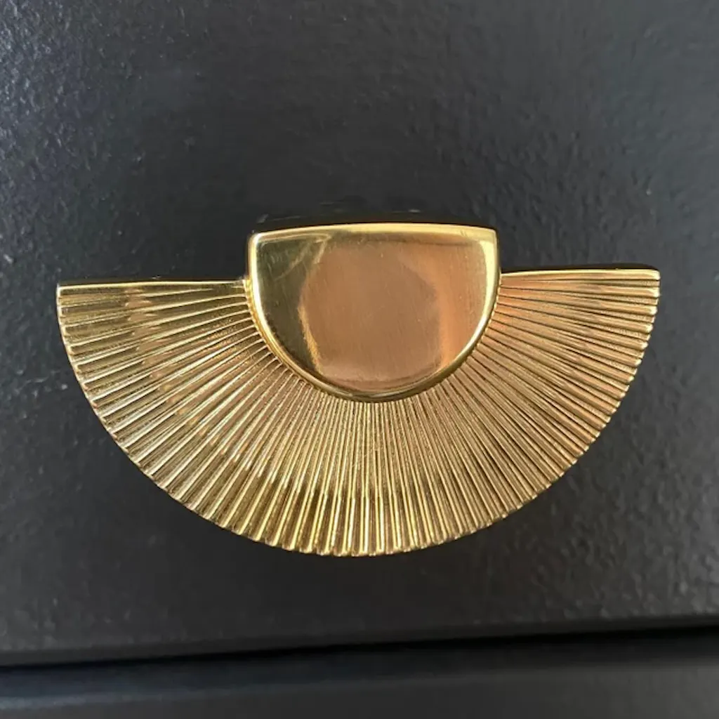 Goldenwarm Wardrobe Cabinet Pulls Gold Brass Scalloped Handle