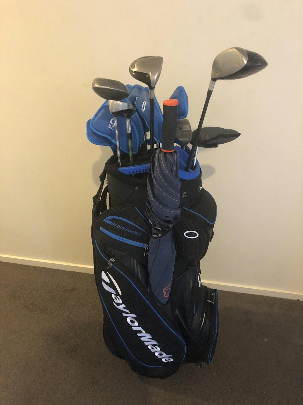 TaylorMade TM23 Premium Cart Bag – Golf Warehouse NZ