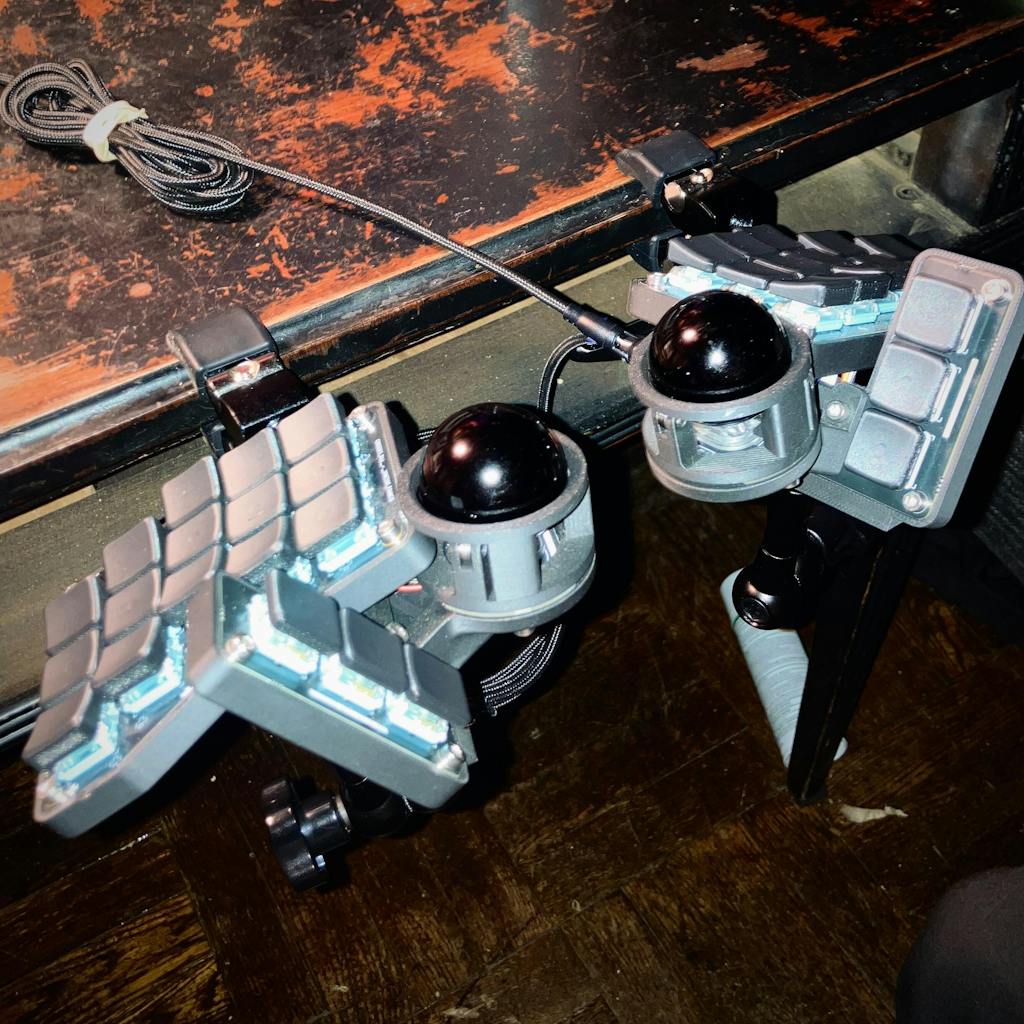 Crosses/Bridges Keyboard - Wired Edition – Good Great Grand Wonderful LLC.