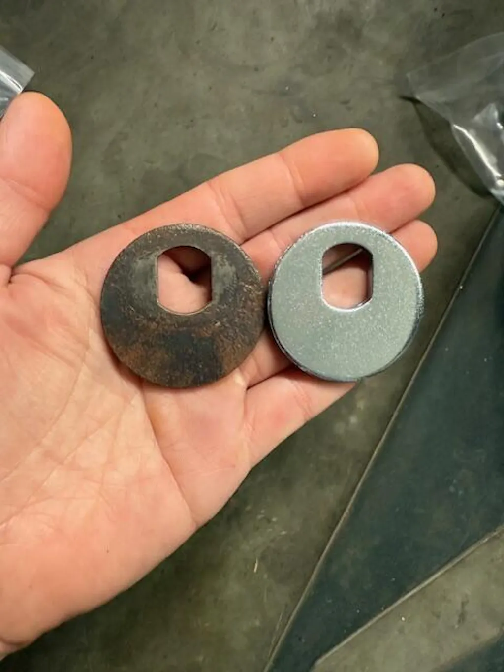 Eccentric Washer - Upper Control Arm (Pack of 4) | GVW-251-407-133A-4 ...