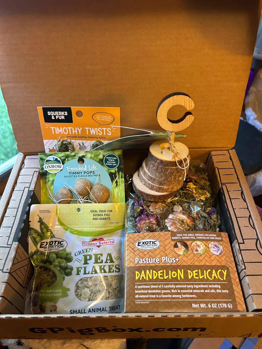 The Lovers Box: 1-2 Guinea Pigs - Monthly Subscription Box | GPigBox