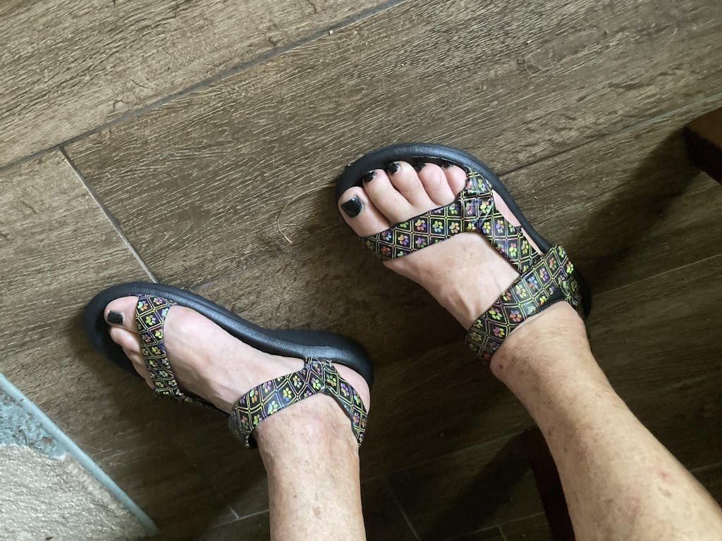 Paw Print Lightweight Anywhere Sandals | The Animal Rescue Site