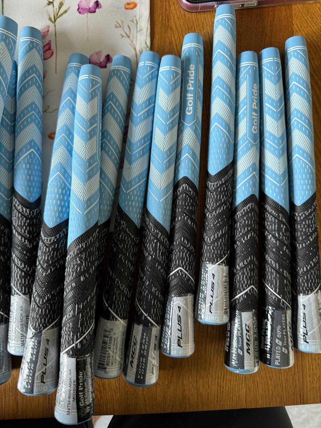 Golf Pride MCC Plus4 Midsize Blue (13pcs + Golf Grip Kit) – Grips4Less