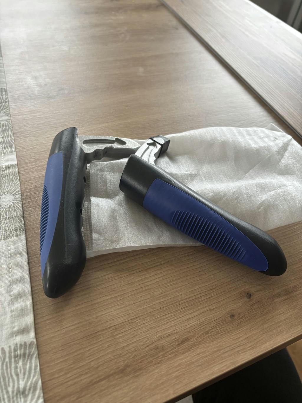 GRIPSTANDER™ 2.0 – Zippra