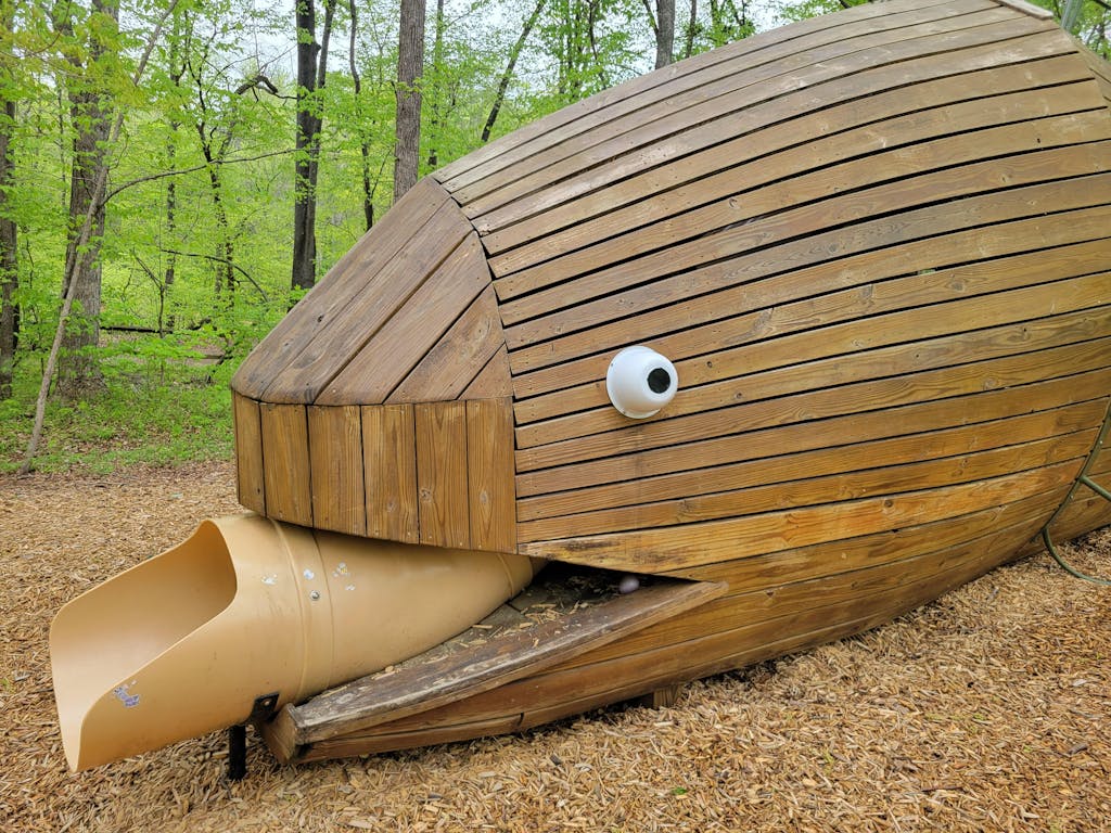 Timeless Towns & Scenic Sips – Guess Where Trips®