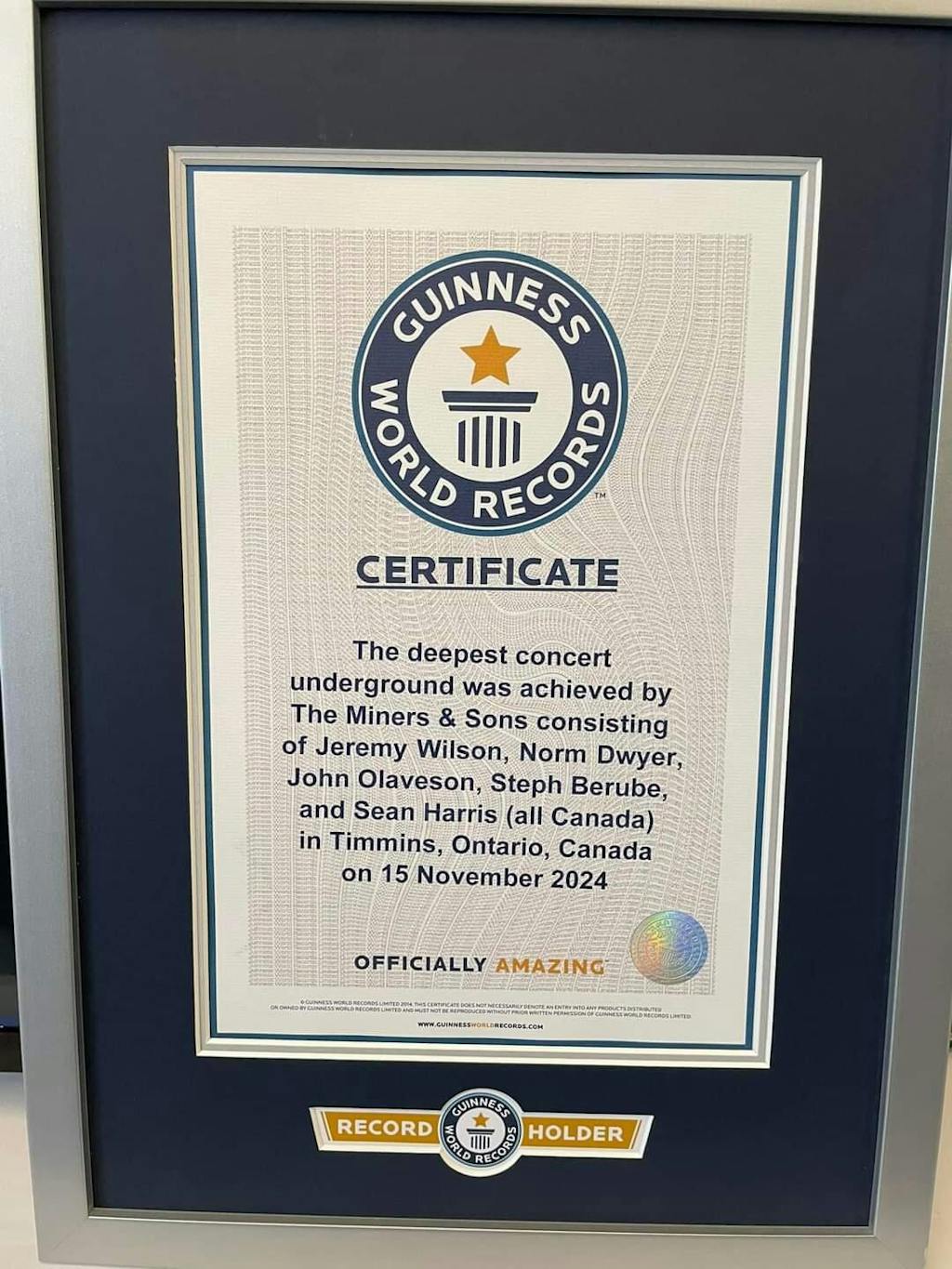 Guinness World Records | Record Holder Certificate Frame