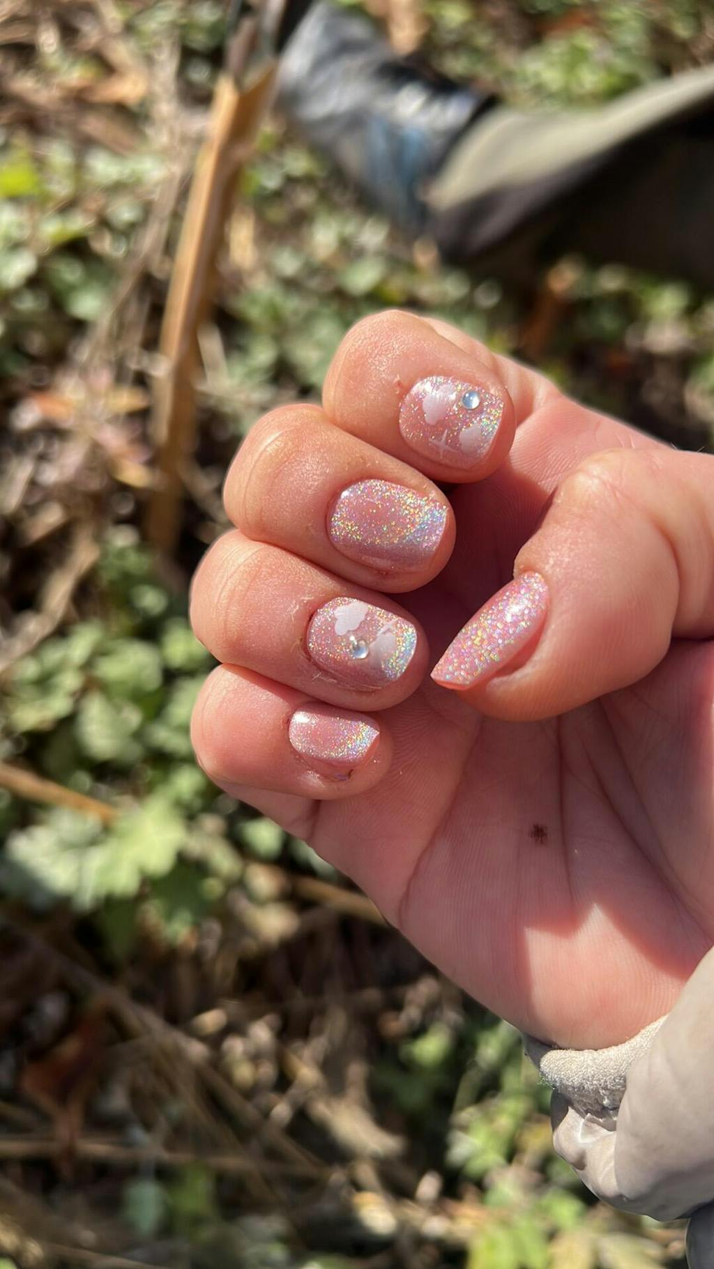 Elegant Press On Nail Set With Floral Designs And Gold Accents Hanakoko elegant-press-on-nail-set-with-floral-designs-and-gold-accents-hanakoko