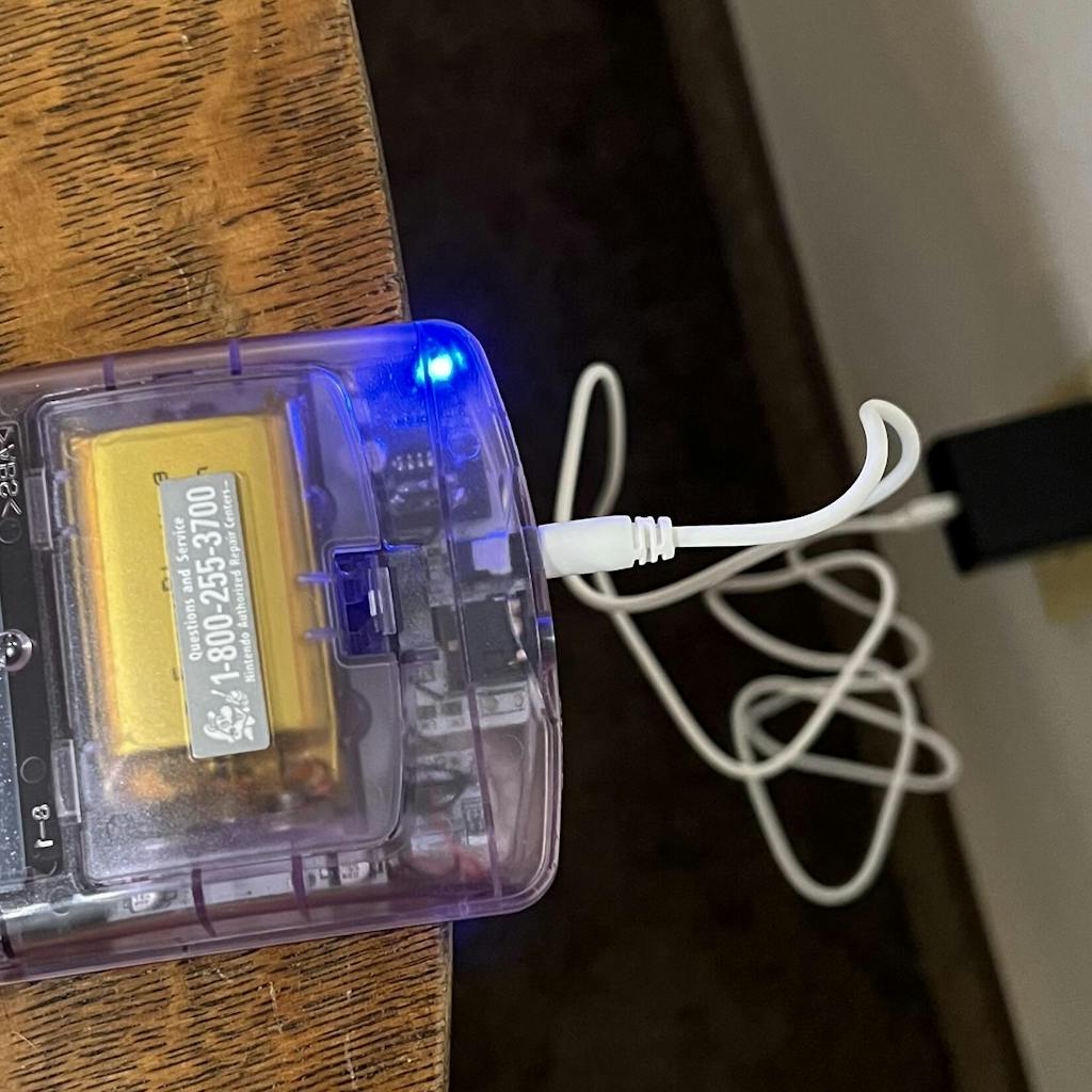 Rechargeable Battery Mod for Game Boy Color - FunnyPlaying