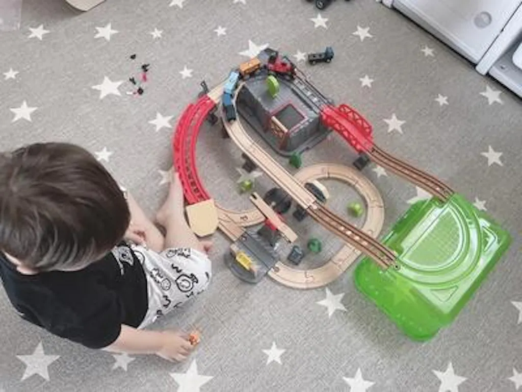 Hape Railway Construction Kit Set 50 Pieces - Hape – HapeToys
