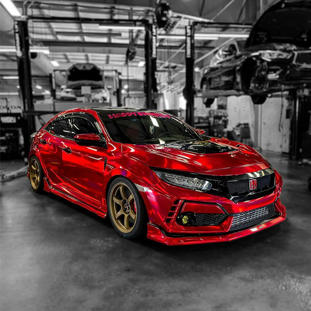 Windshield Banner - She Makes Me Smile 40" - Happy Endings