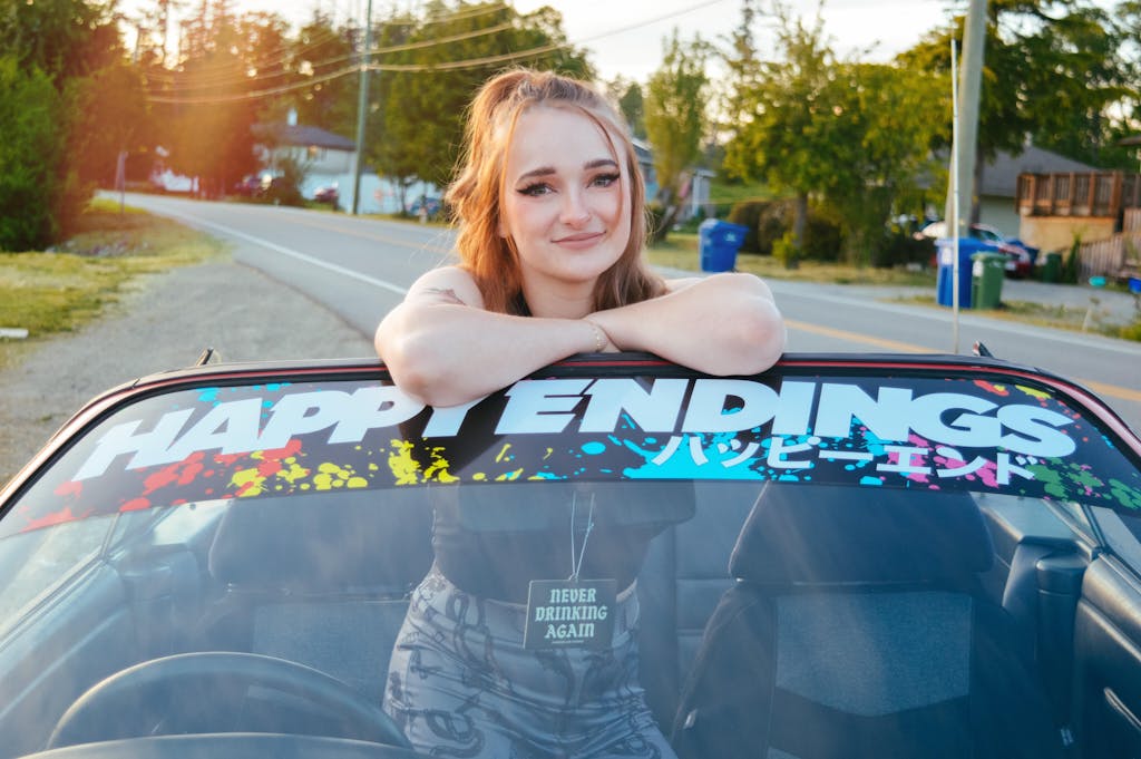 Windshield Banner - She Makes Me Smile 40" – Happy Endings
