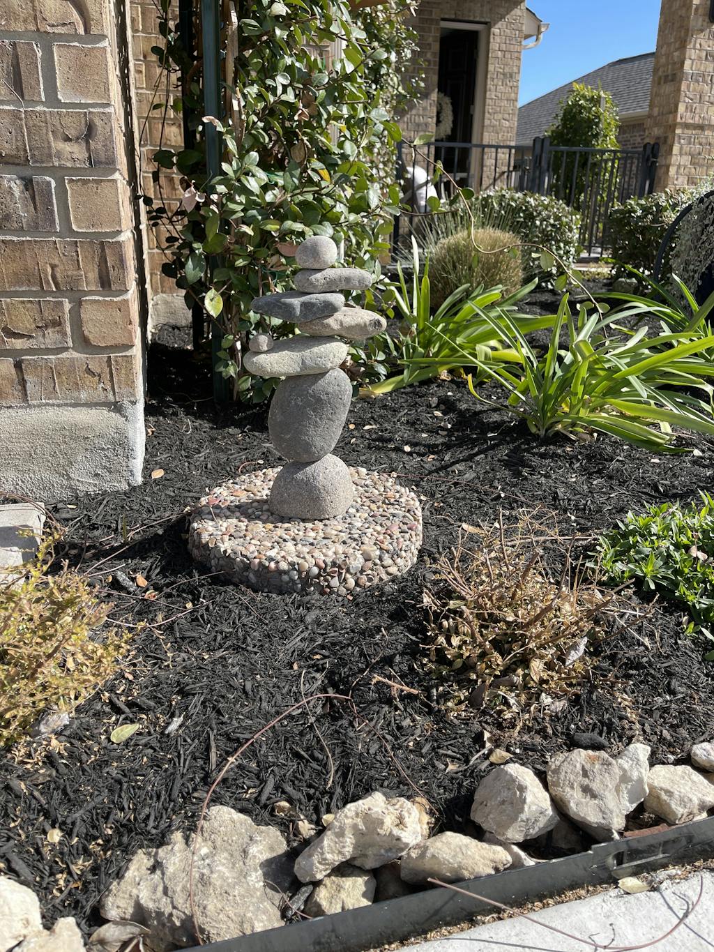 Garden Statue - 8 Stone Cairn