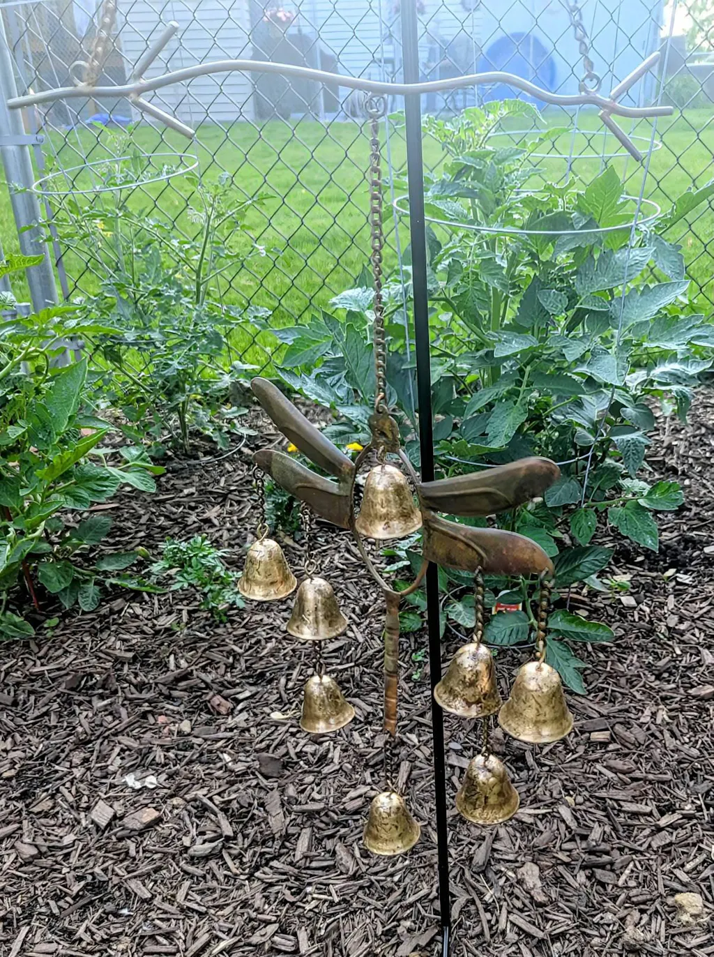 Happy Gardens - Yard Decorations, Garden Decor, Rain Chains, Ornaments