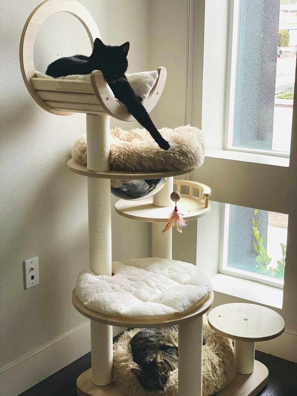 Building Block Cat Tree – Happy & Polly