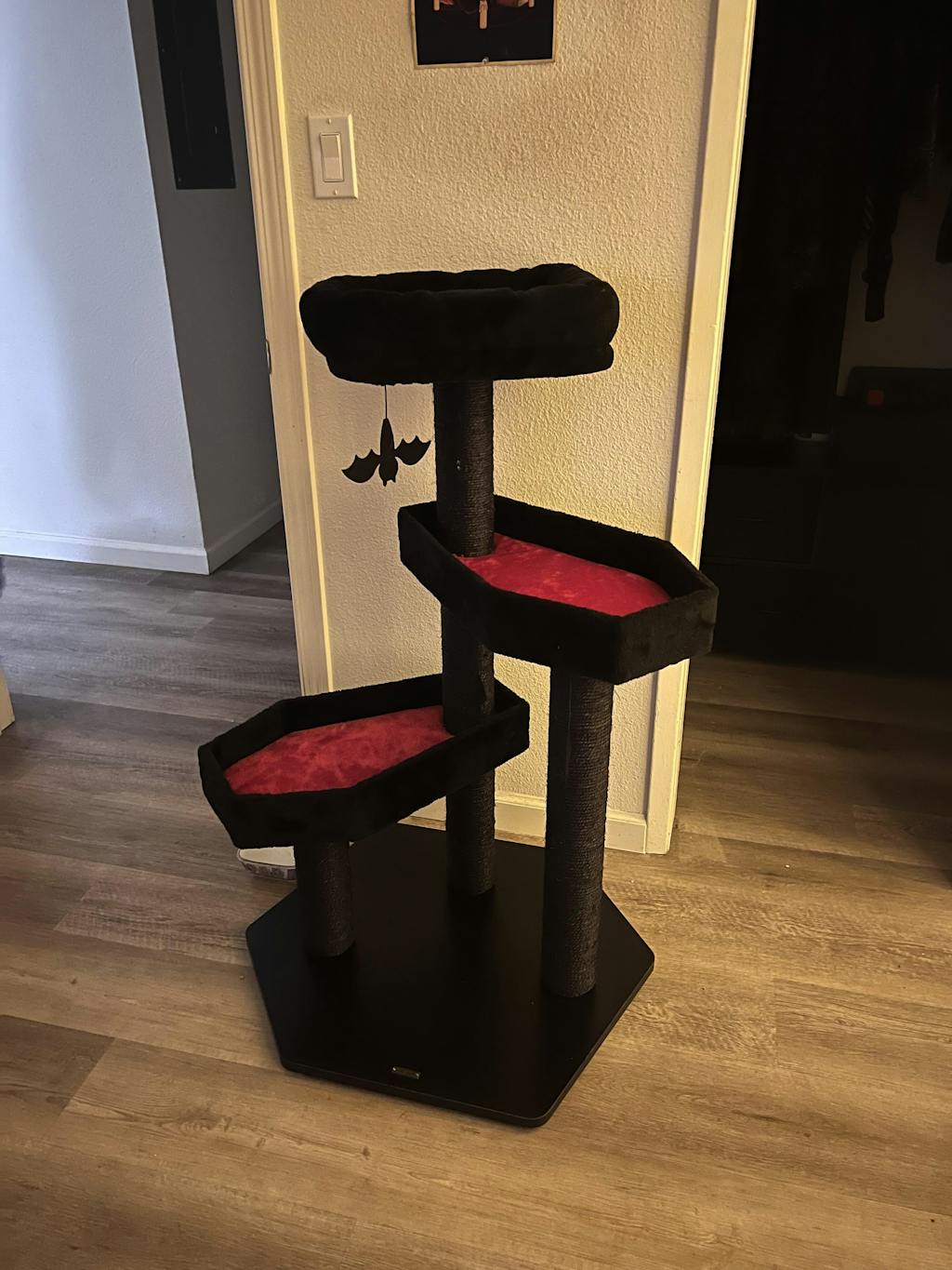 Gothic Style Cat Tree – Happy & Polly