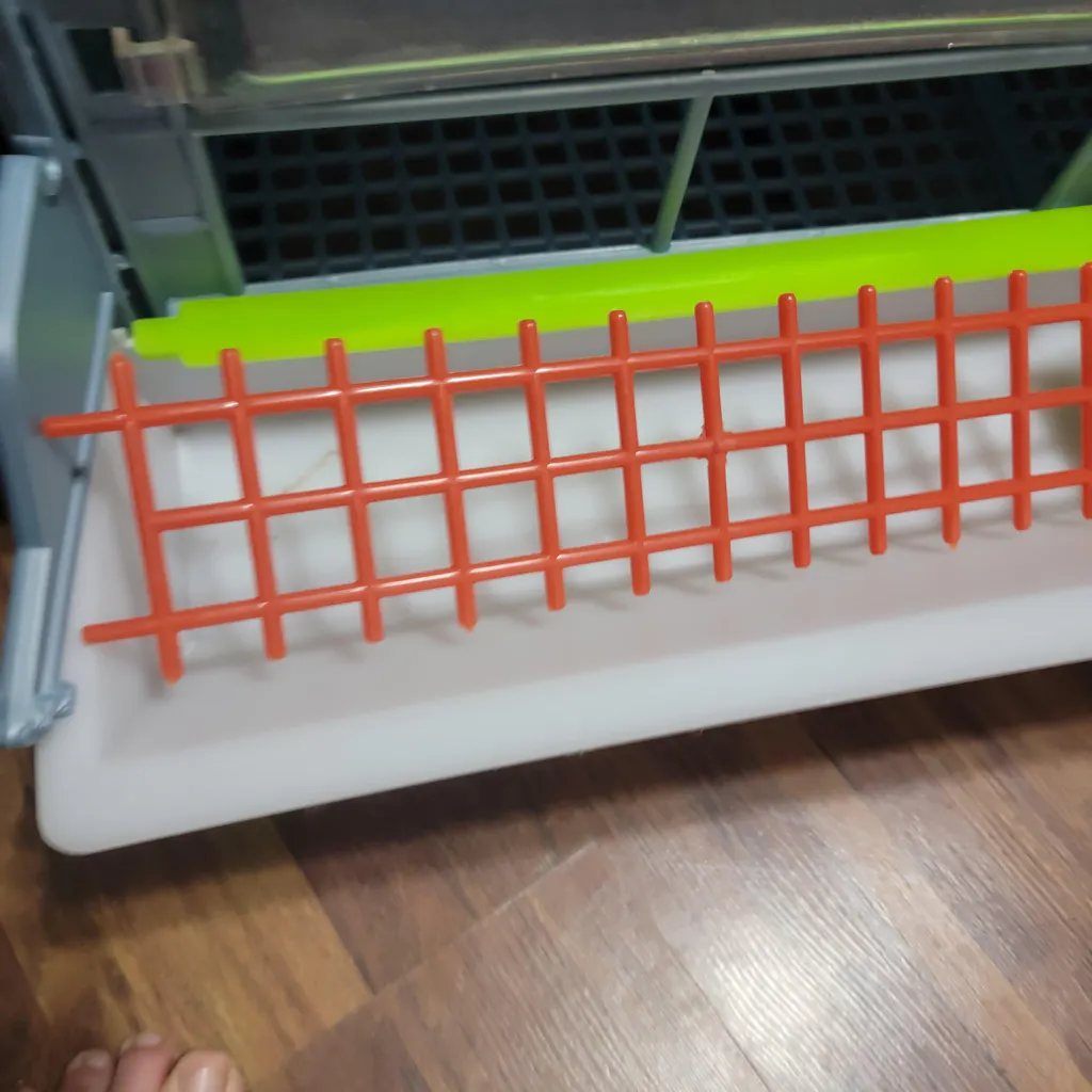 9.5" Tall Chick Brooder - 4 Layer (Stackable, Easy-to-Clean) Cimuka ...