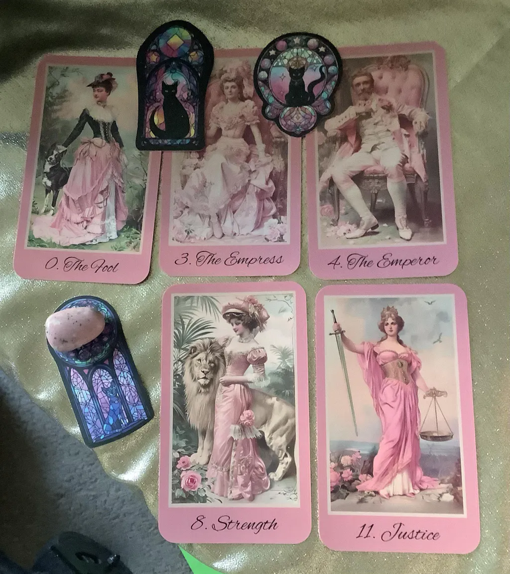 Victorian Muse Tarot – 78 Card Vintage Burlesque-Inspired Deck by ...