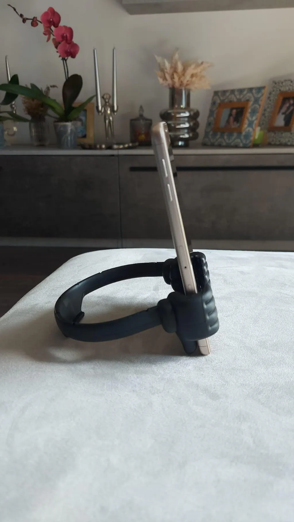 Cute Thumbs Up Lazy Phone Holder – Havegoods.uk