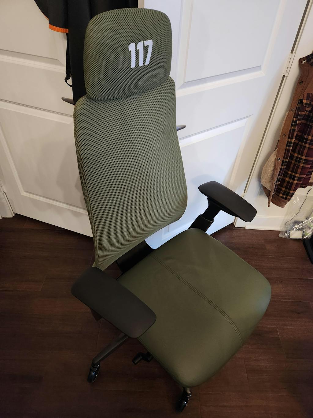 Haworth x Halo: Fern Gaming Chair