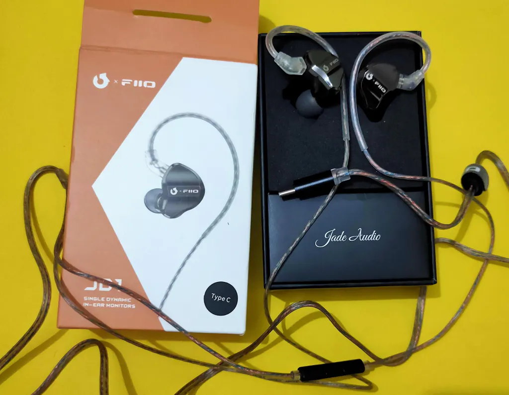 Headphone Zone X FiiO JD1 Single Dynamic In-Ear Monitors