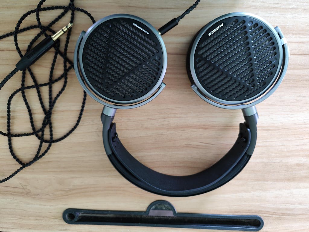 Audeze MM-100 Planar Magnetic Headphones