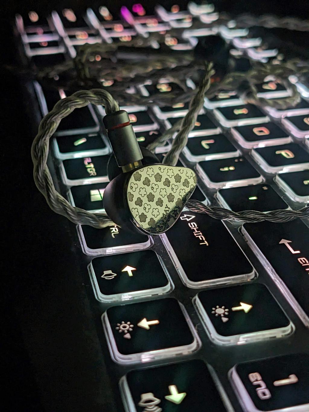 Moondrop MAY Dynamic + Planar Driver In-Ear Monitors