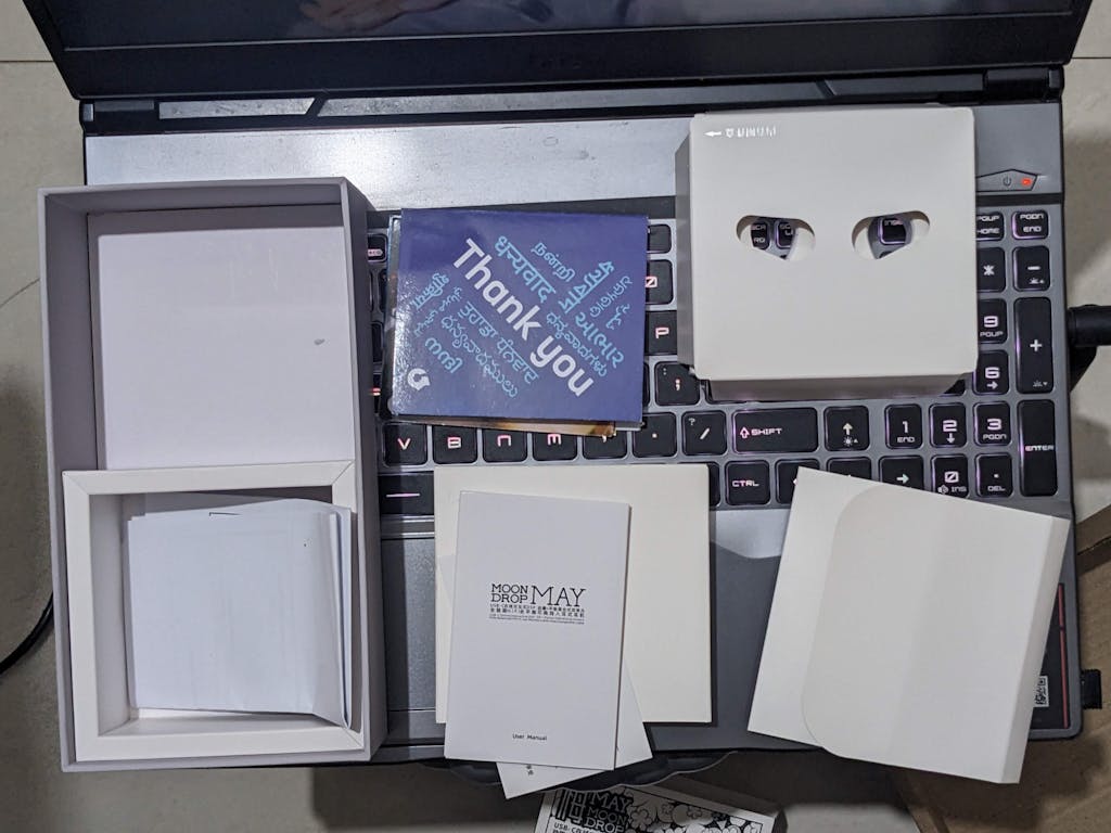 Moondrop MAY Dynamic + Planar Driver In-Ear Monitors