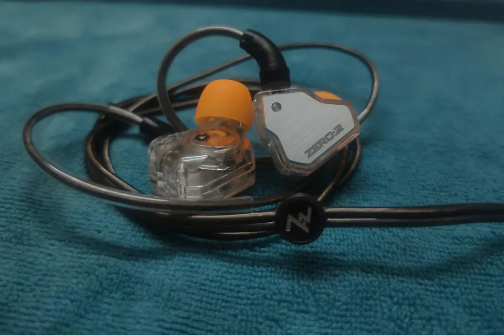 7HZ x Crinacle Zero: 2 10mm Dynamic Driver In-Ear Monitor