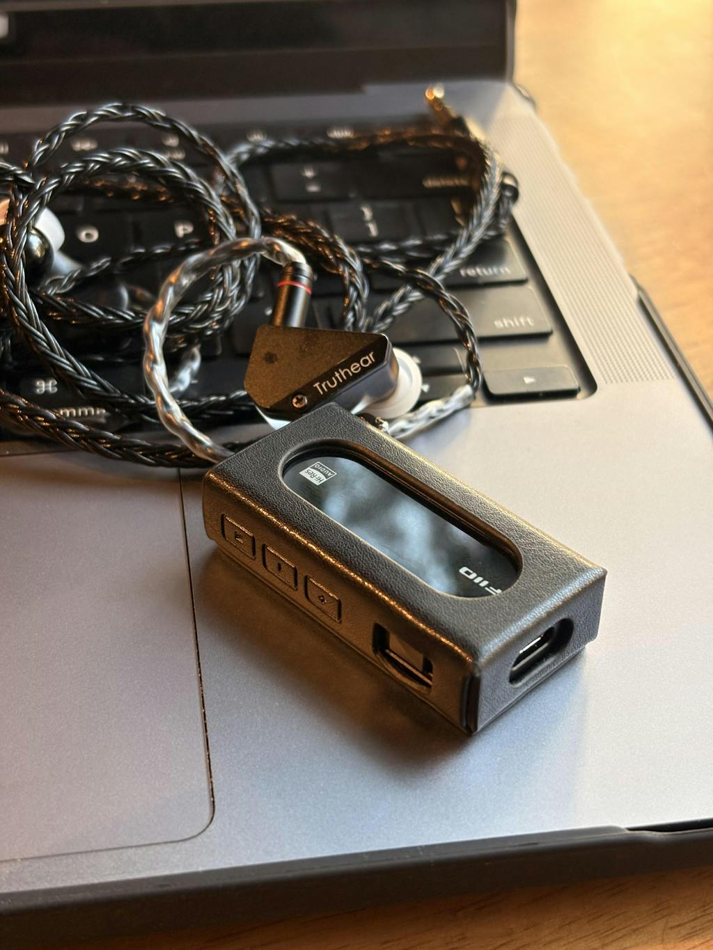 FiiO KA15 Portable DAC and Headphone Amplifier