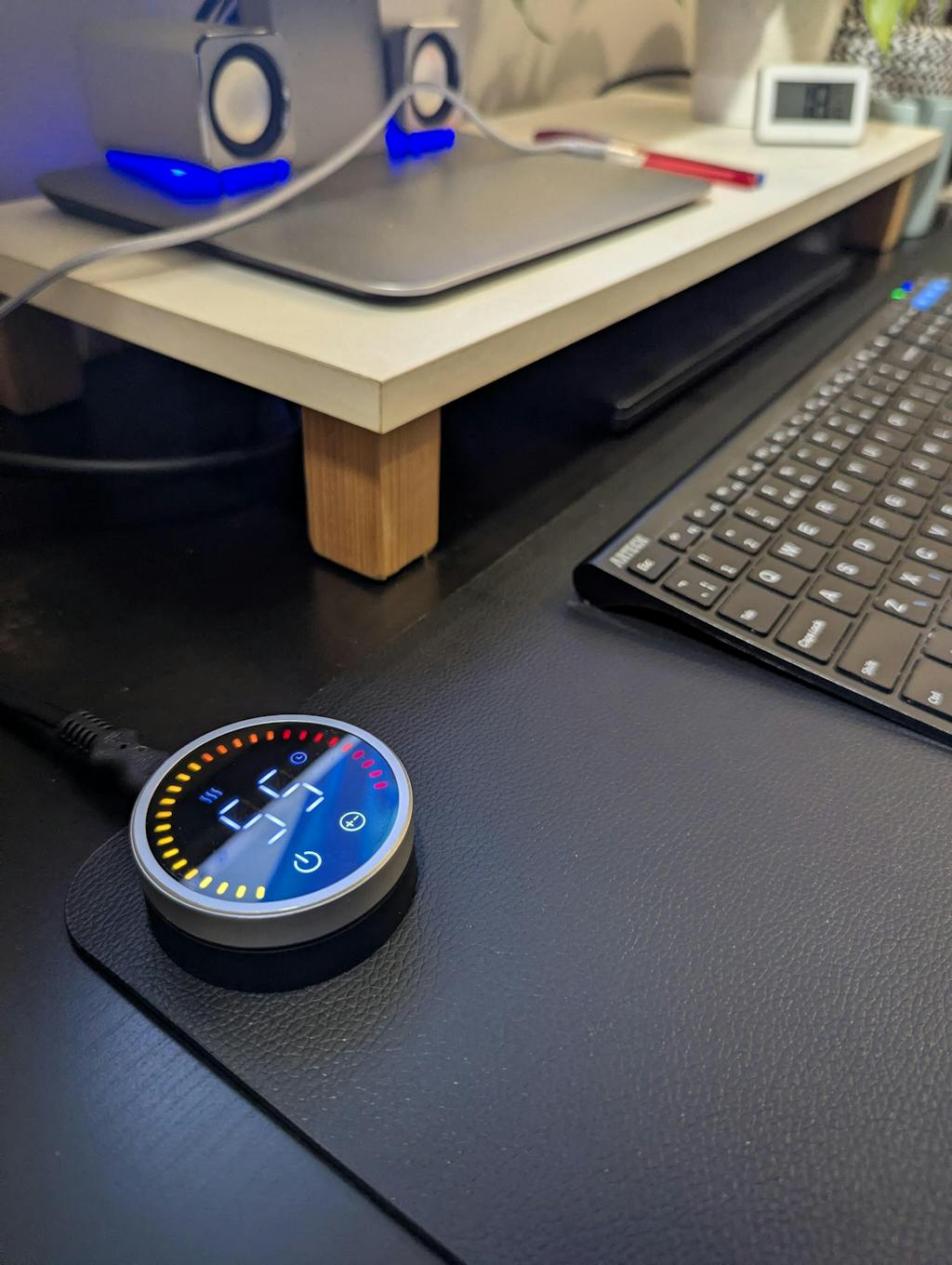 The Desk Hand Warmer - Heatka