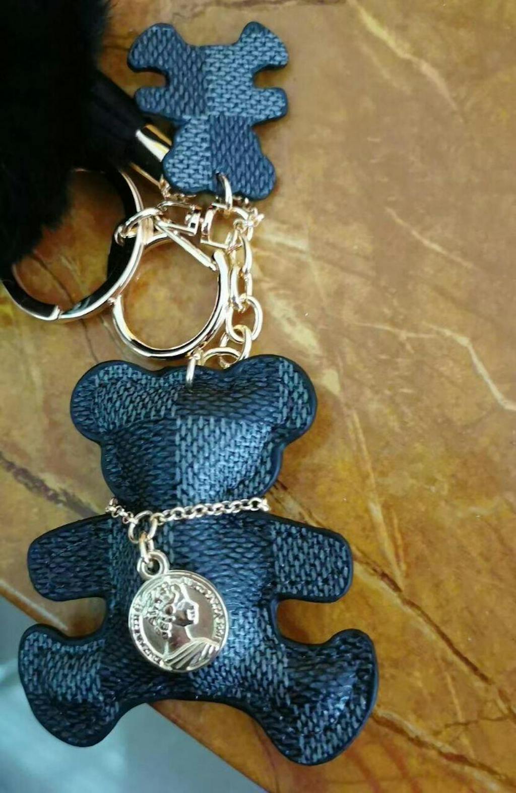 Chic Teddy Keychain – HEDGEHOARD