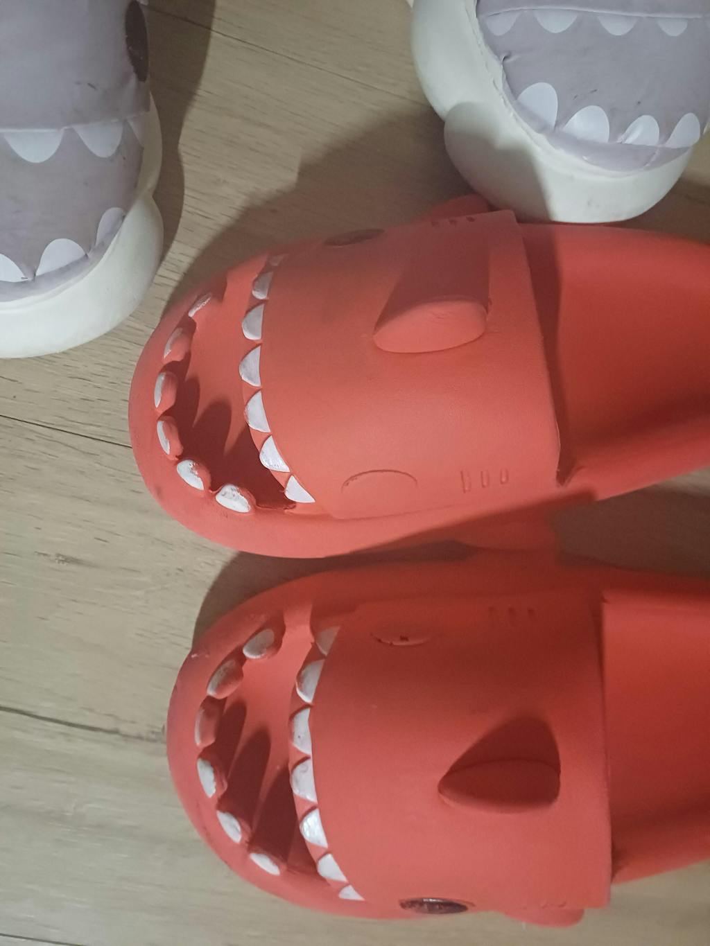 The Original Shark Slides - HelloSlippers Sharkicks™ Basic – Hello Slippers