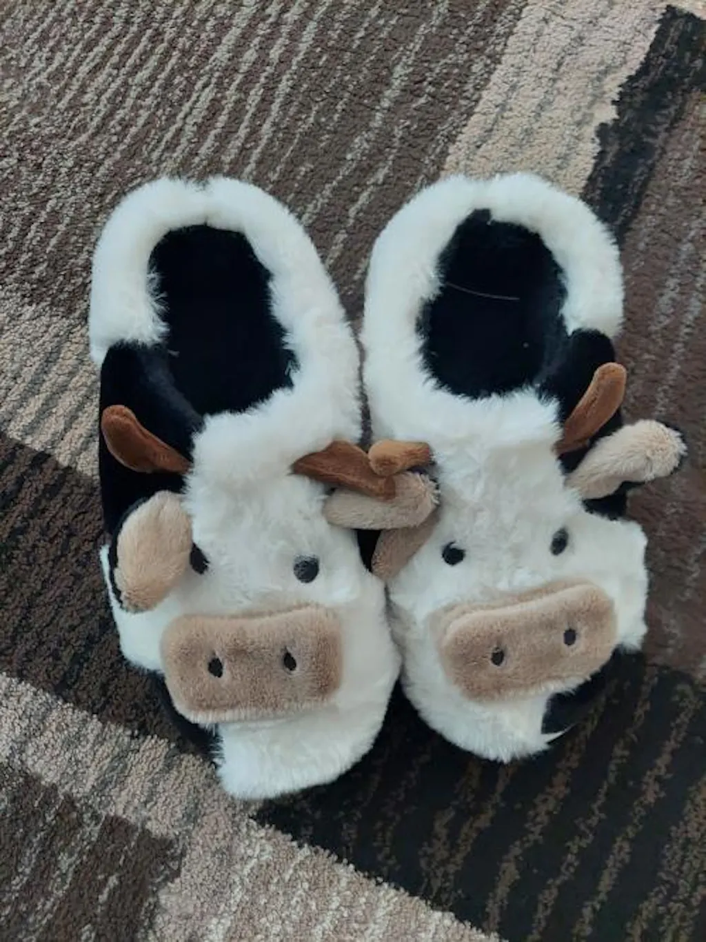 Cara – Hello Slippers