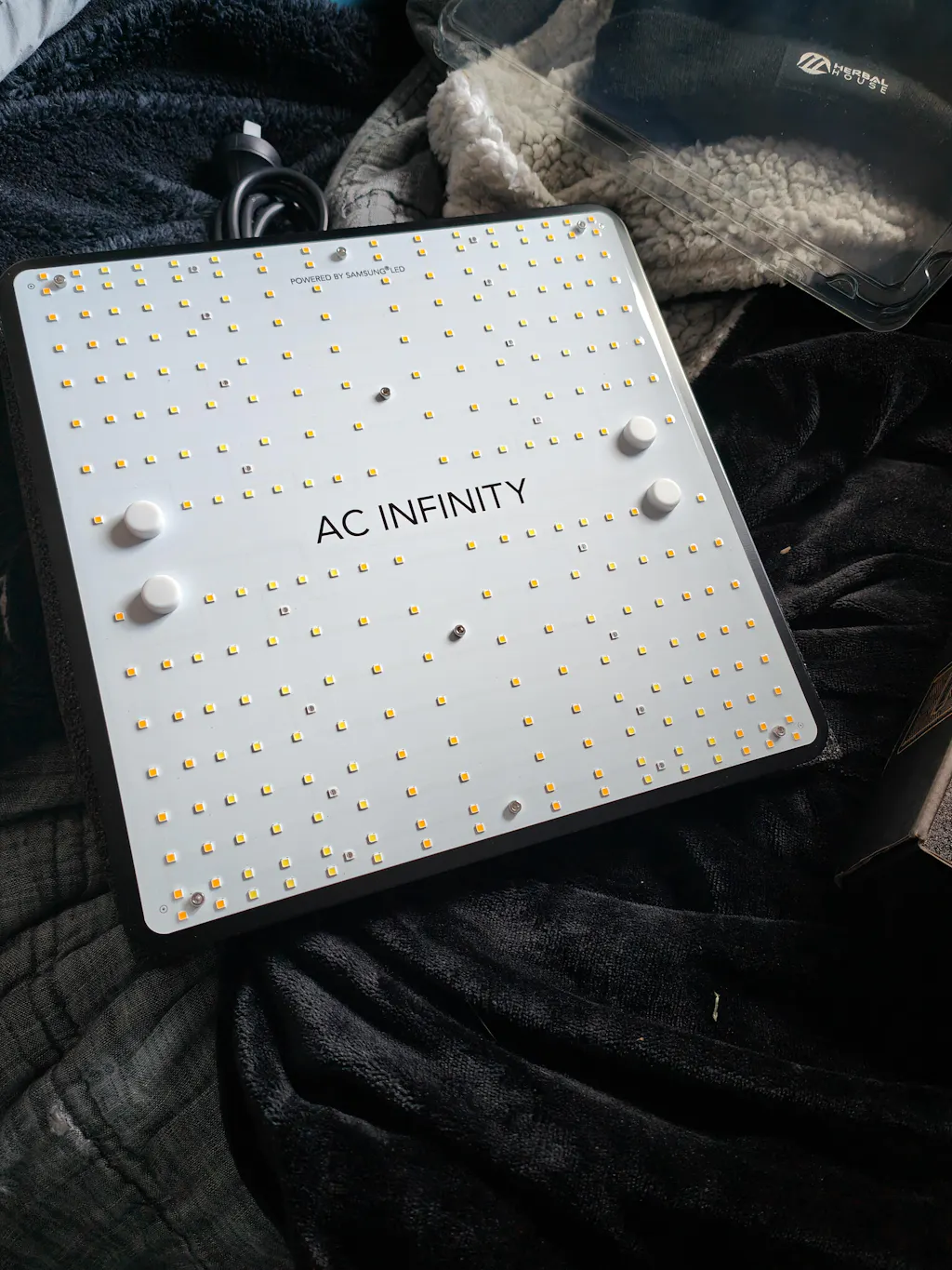 AC INFINITY IONBOARD S22 100w LED Grow Light | Herbal House