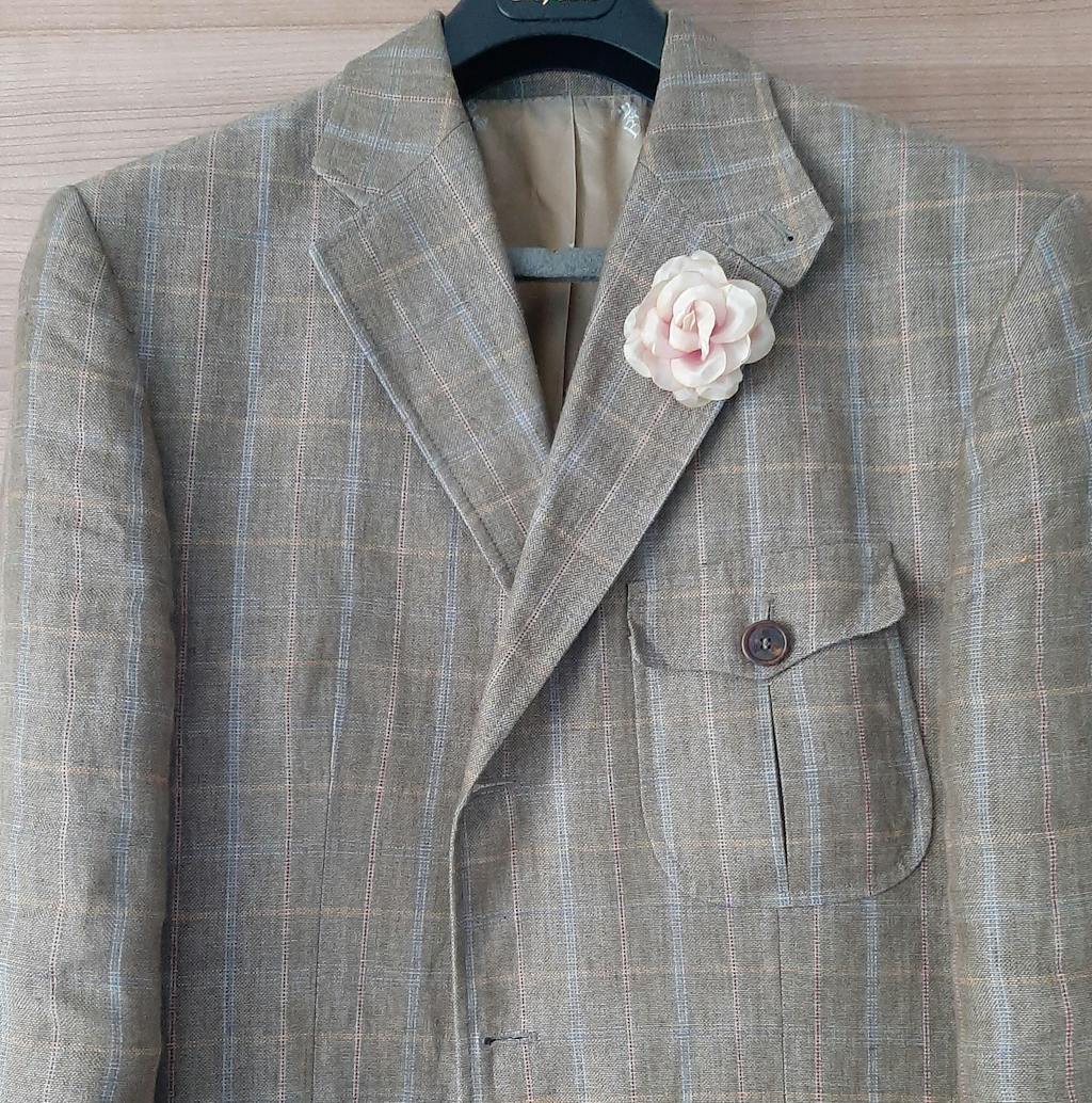 Boutonnière Rose Altrosa (Rosa odorata)