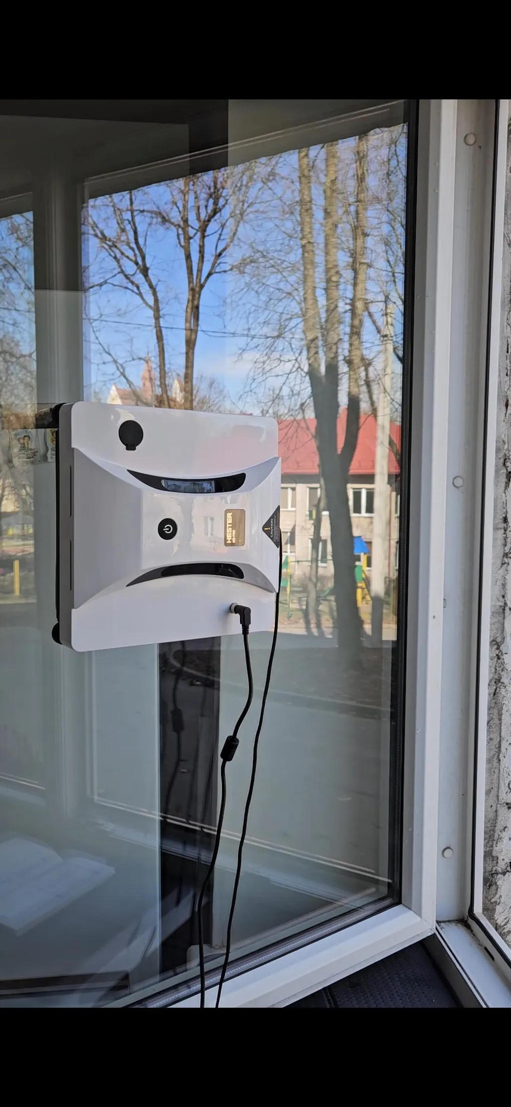 Logu tīrīšanas robots HESTER - HESTER LATVIJA