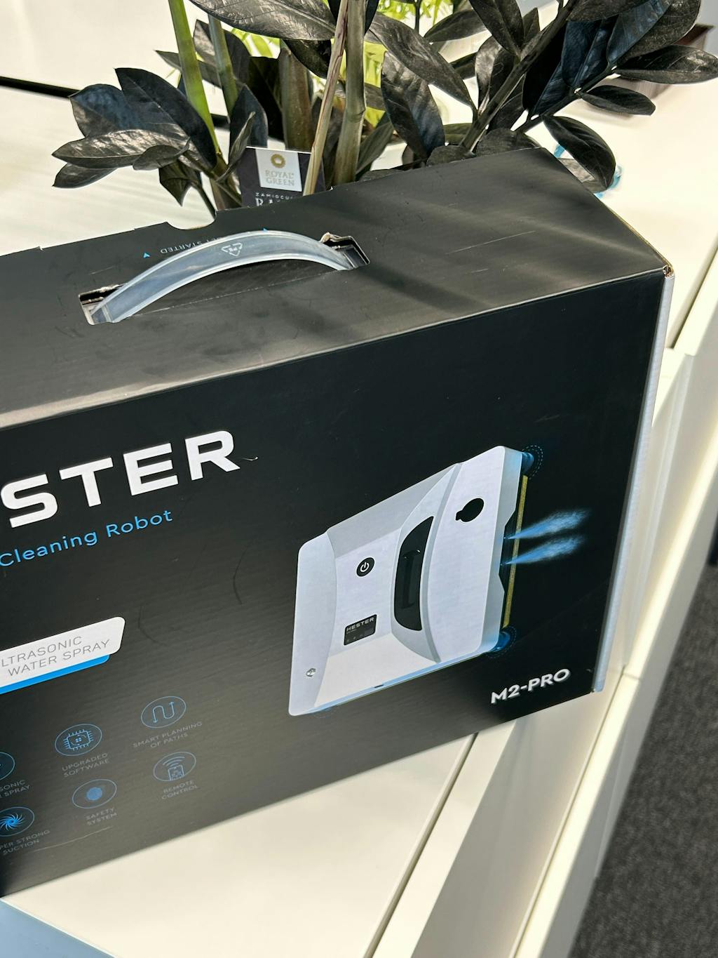 HESTER M2-PRO Window Cleaning Robot - Hester Window Cleaning Robot