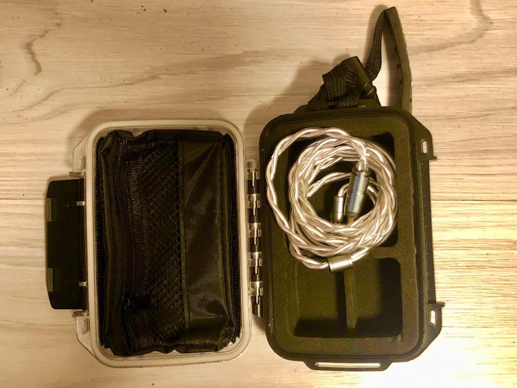 Mega5-EST 5-Drivers Hybrid IEM (Universal) – hisenior