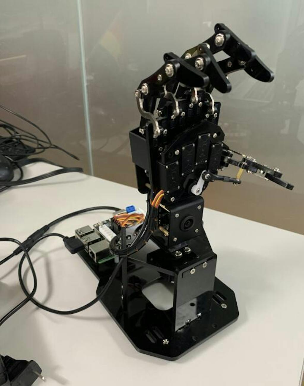 Hiwonder uHandPi Raspberry Pi 5 AI Robotic Hand, AI Vision Recognition