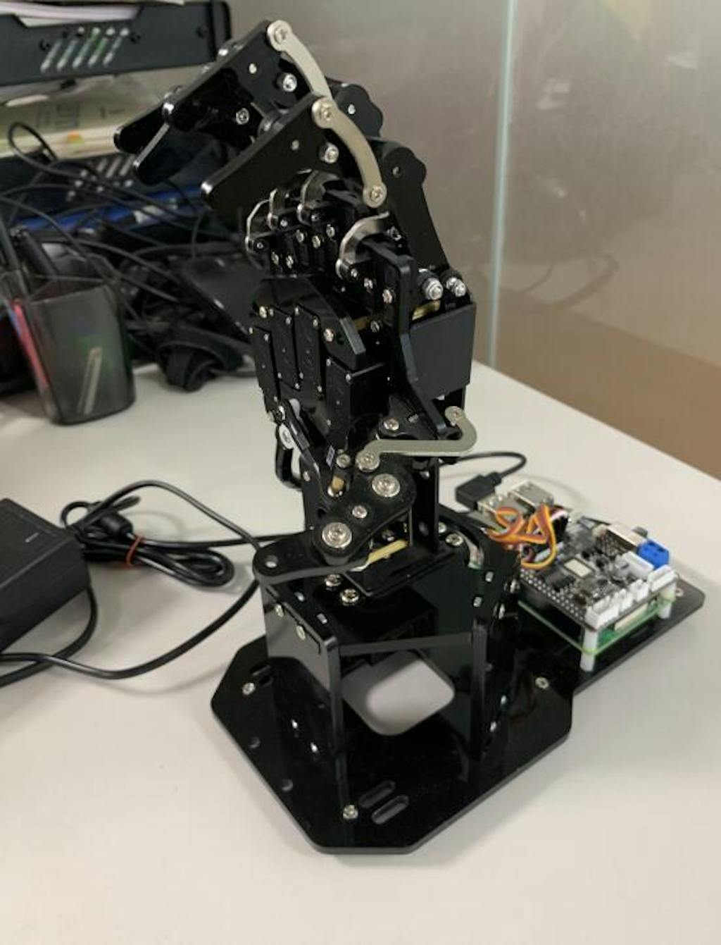 Hiwonder uHandPi Raspberry Pi 5 AI Robotic Hand, AI Vision Recognition