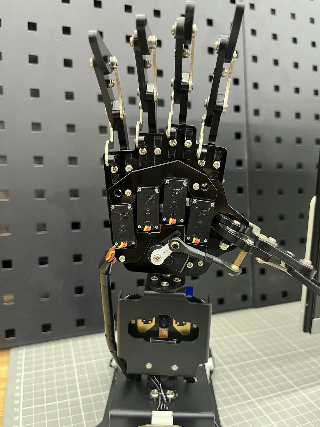Open-Source Robotic Hand AiHand Powered by micro:bit V2 Programming Ed ...