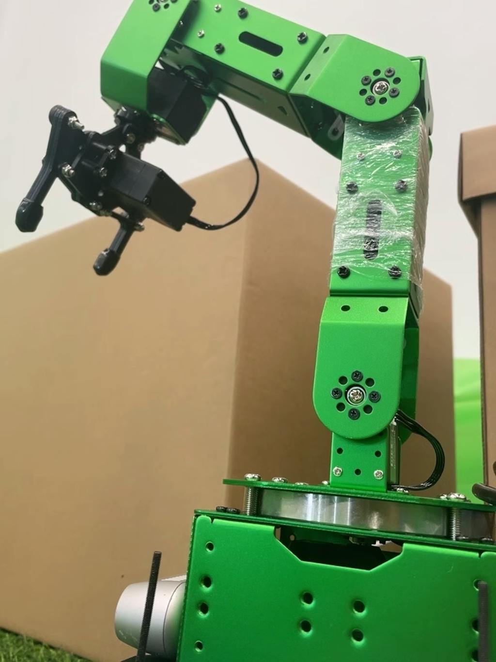 Hiwonder JetArm ROS1/ROS2 3D Vision Robot Arm, with Multimodal AI Mode