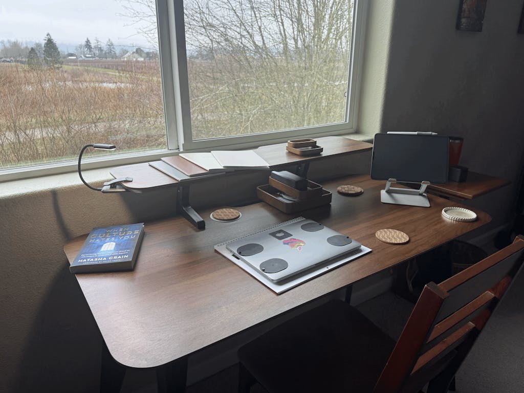 The Desk Bundle – Hoek Home: Furniture, Simplified.