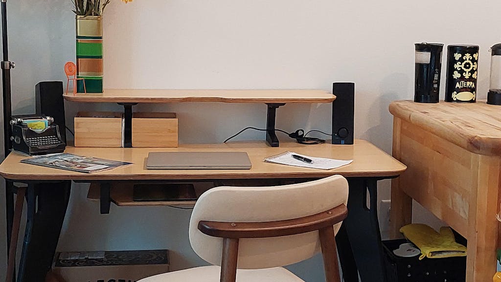 The Desk Bundle – Hoek Home: Furniture, Simplified.