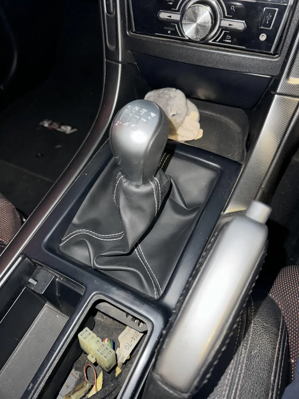 Holden Commodore VY VZ Gear Shifter Knob with Boot – Holdenparts.club