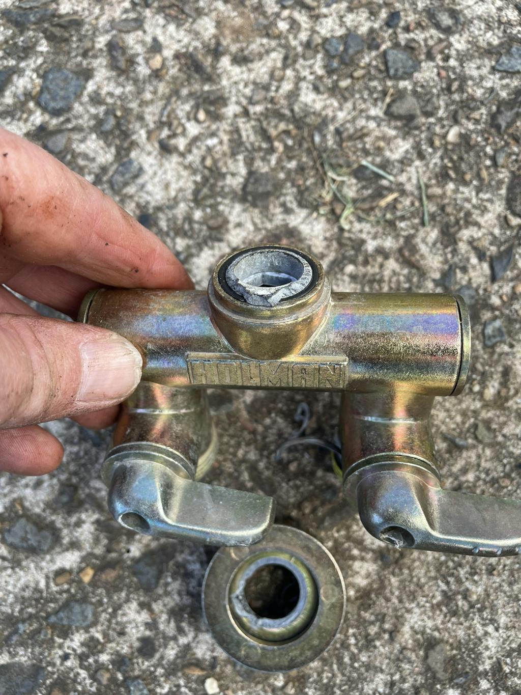 2 Way Metal Tap Outlet - Holman Industries