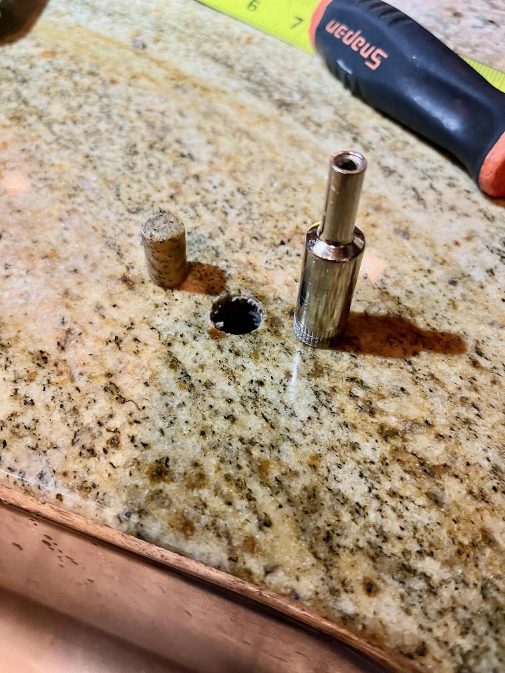 How to Correctly Use a Screw Extractor | HomeDIYer