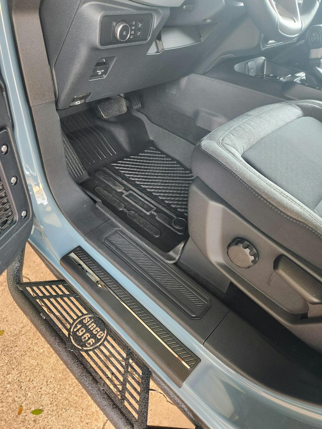 Ford Bronco Nerf Bars Side Steps Running Boards (21-25 4 Door Models ...