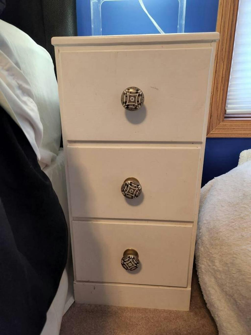 Art Deco Gold Drawer Pulls & Cabinet Knobs - Hooks & Knobs